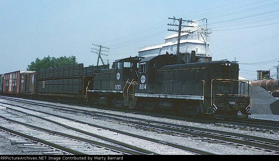 IHB NW2 8814 and SW1500 9203